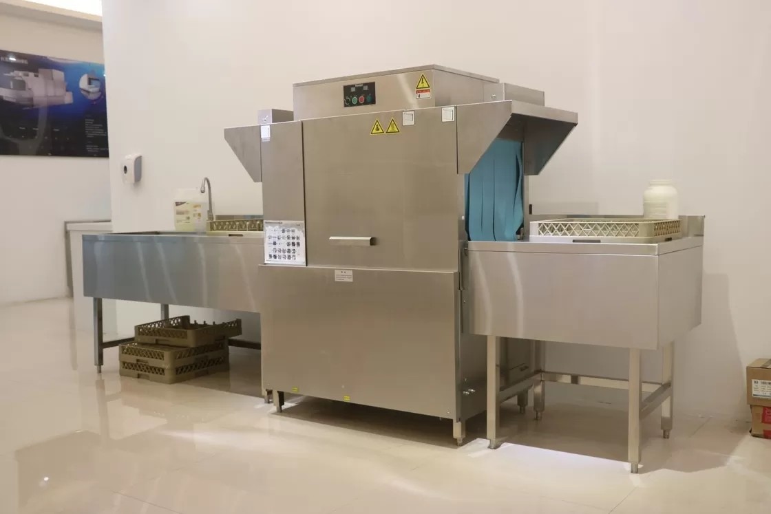 Automatic Conveyor Commercial Dishwasher Machine Freestanding For Kitchen